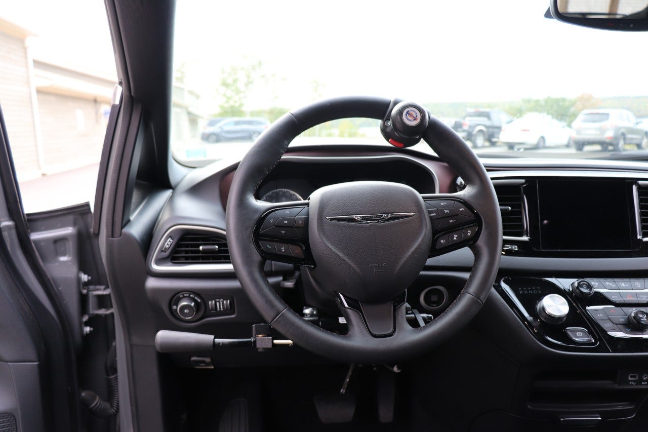 Wheelchair Vans, Lifts, Scooters, Seats, Driving Aids | United Access