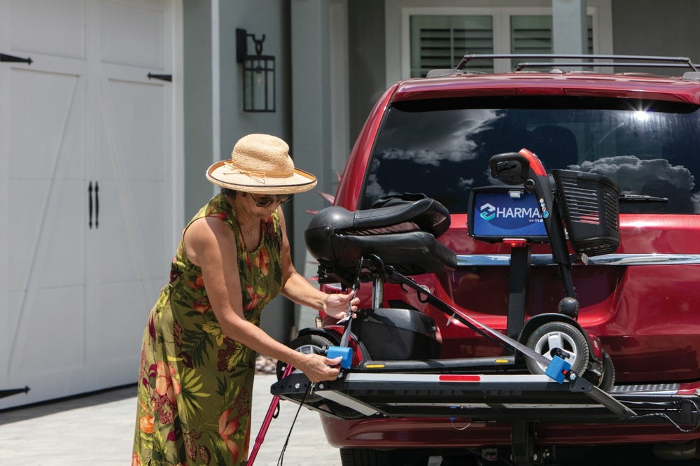 Harmar AL300 Series Exterior Hitch-Mounted Fusion Lifts | United Access