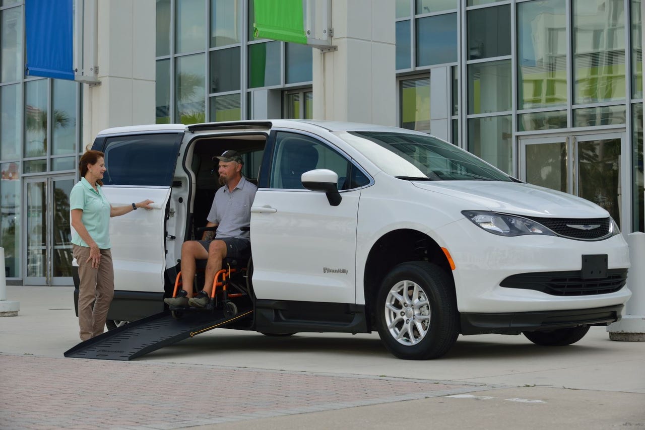 Wheelchair Vans, Lifts, Scooters, Seats, Driving Aids | United Access